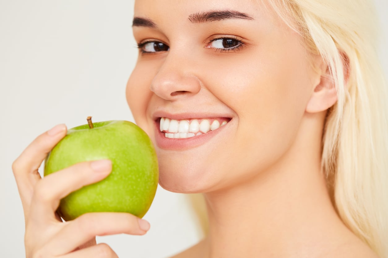 What to Eat After Teeth Whitening